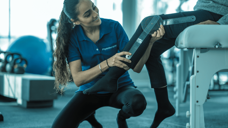 ACL Injury Recovery: Timeline & What to Expect in Physio